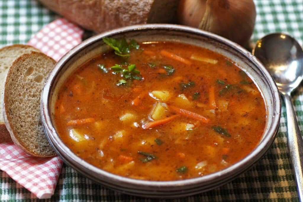 Chorba facile : Recette ramadan traditionnelle rapide - Recettes Mag